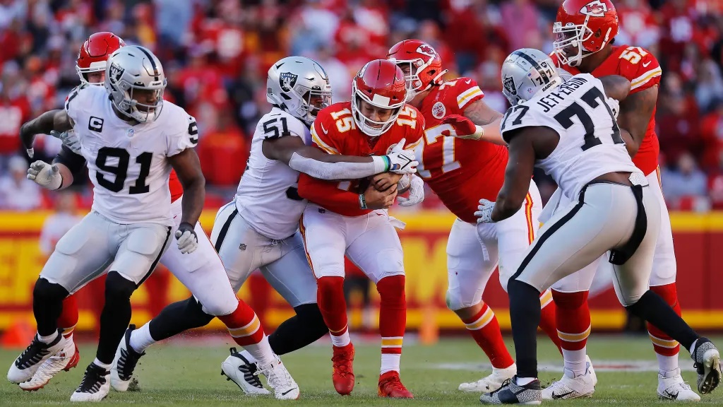 Raiders DE Malcolm Koonce first ever to sack Patrick Mahomes 3 times in ...