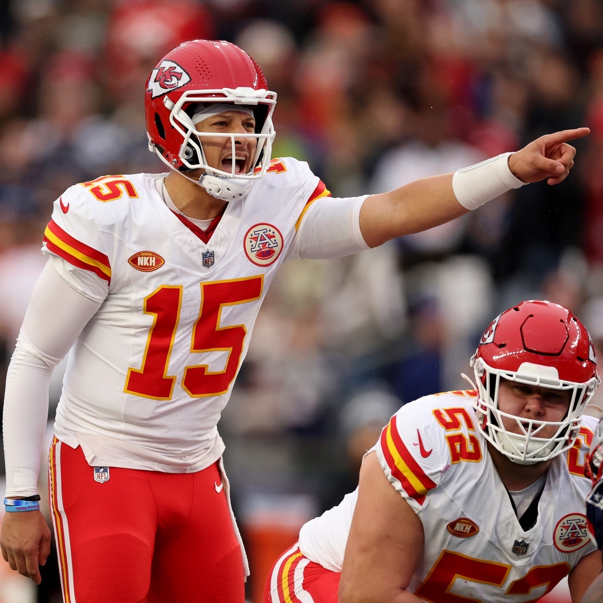 Patrick Mahomes faces unusual threat vs Dolphins: the player accused of ...