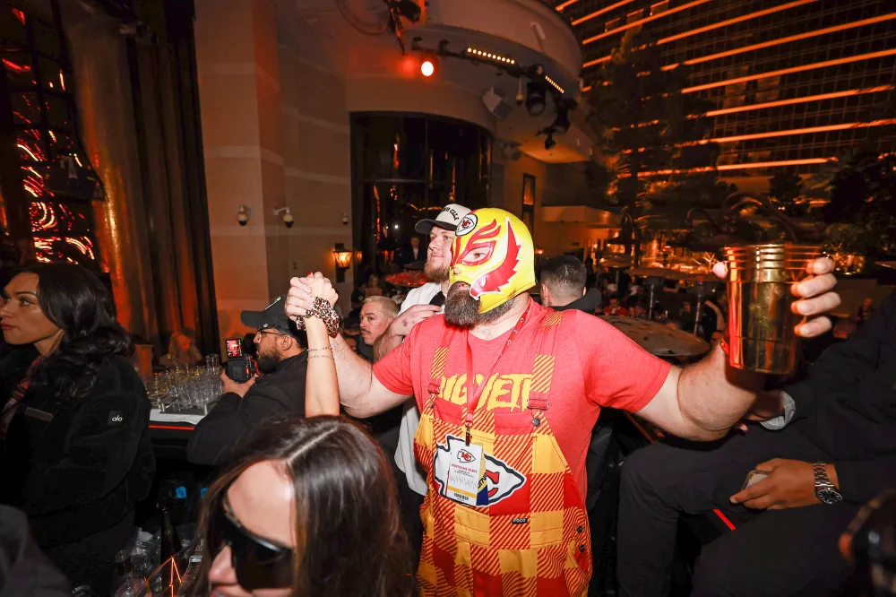 Watch a viral clip of Jason Kelce Hit the Clubs During Super Bowl ...