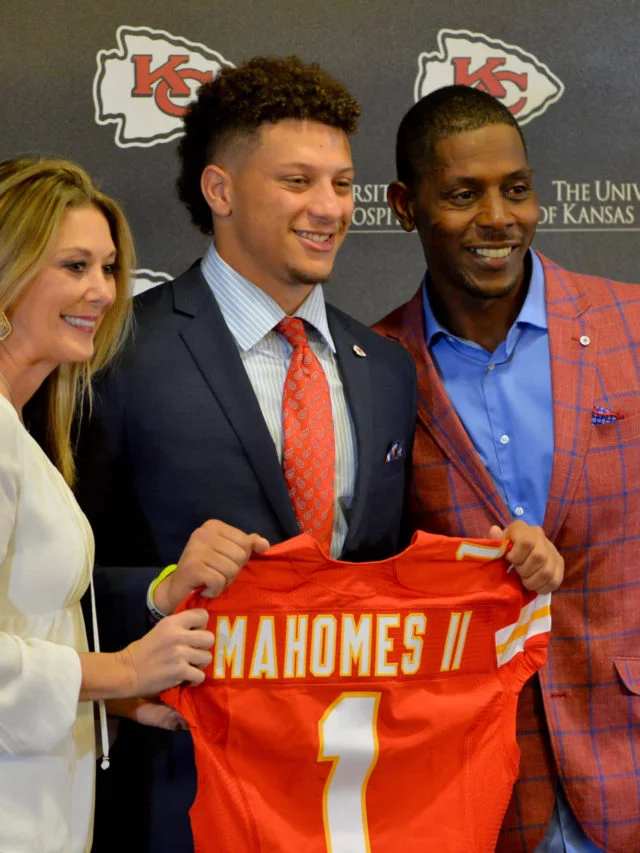 (X) All about Patrick Mahomes’ parents, Pat Mahomes and Randi Martin ...
