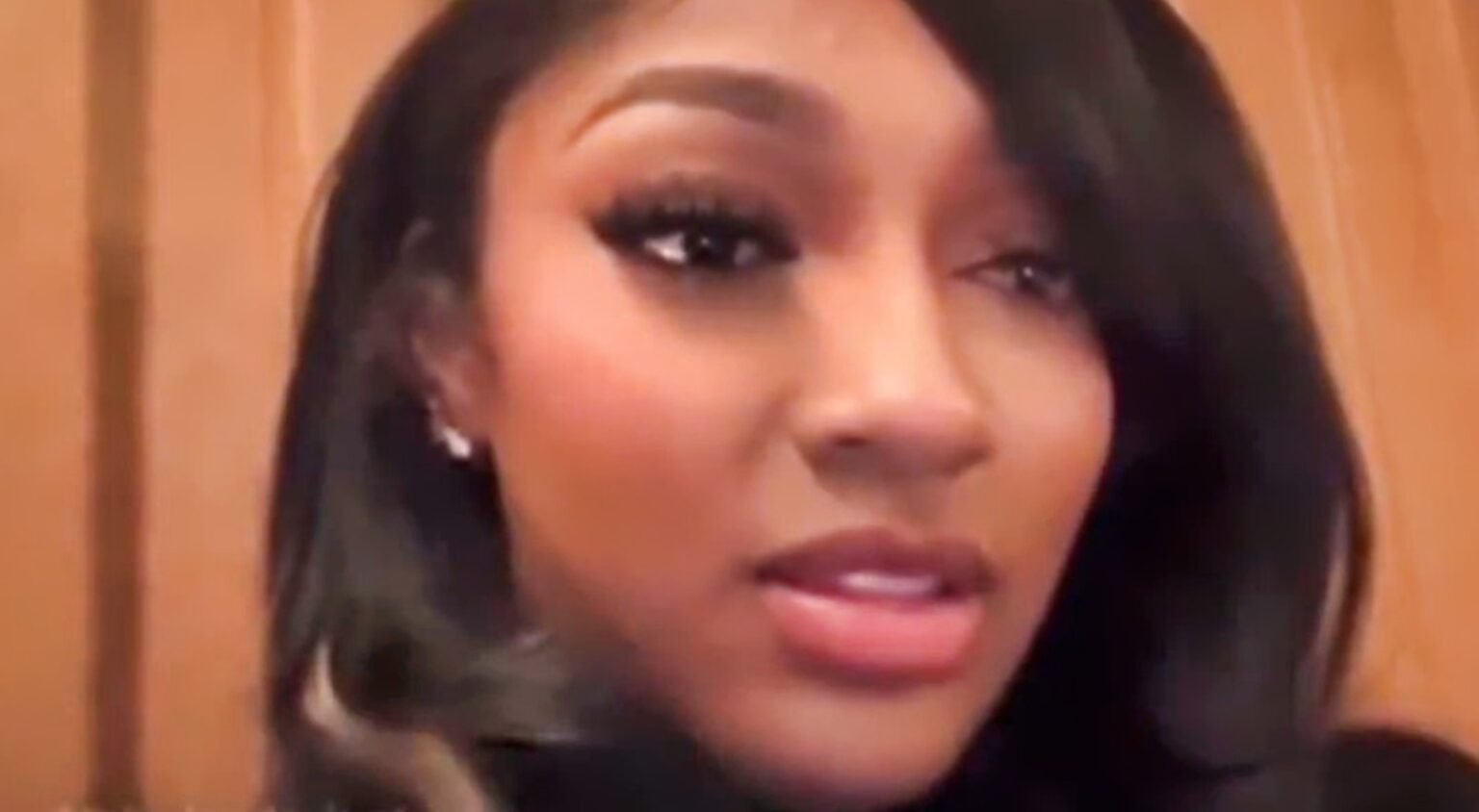 Unnecessary statement: Angel Reese made fans angry when complaining ...