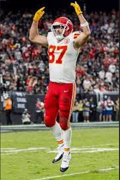 HOT NEWS: Travis Kelce and Brock Bowers' bizarre moment goes viral, drawing comments (SKDA) - News