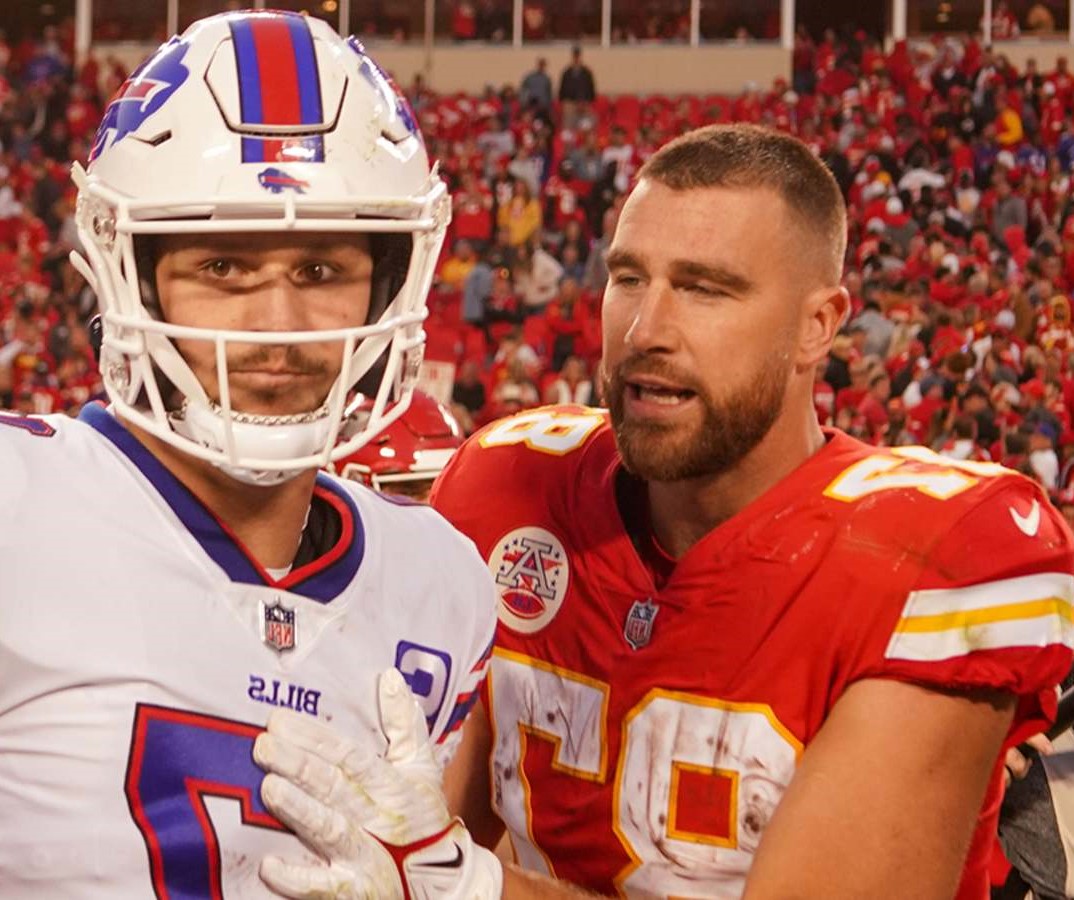 HOT NEWS: Travis Kelce sends shocking 1-word message to Josh Allen, Hailee Steinfeld makes the ...